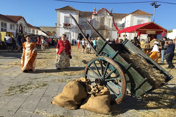 :: Loures Município :: Milhares de pessoas na Feira Setecentista de ...